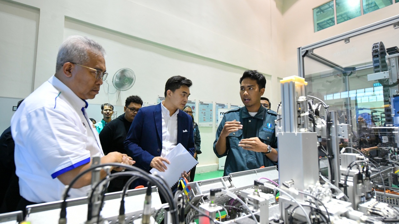 Hope to build an industry-driven curriculum with the MoU signing ...