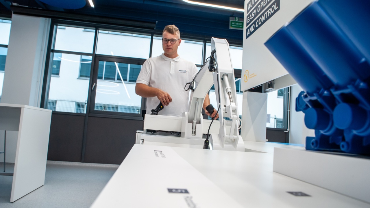 CU.BE Warszawa - Centrum Klienta i Innowacji | Bosch Rexroth Polska