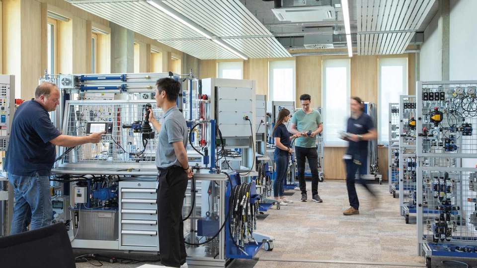 A world of expertise in one place | Bosch Rexroth Global